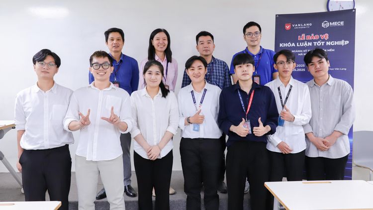 Graduation Thesis Defense - Software Engineering Class 27 Breaks Ground ...